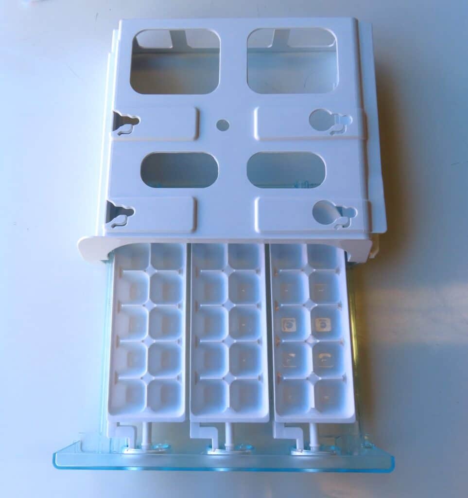 WESTINGHOUSE/ELECTROLUX FRIDGE TWIST ICE TRAY