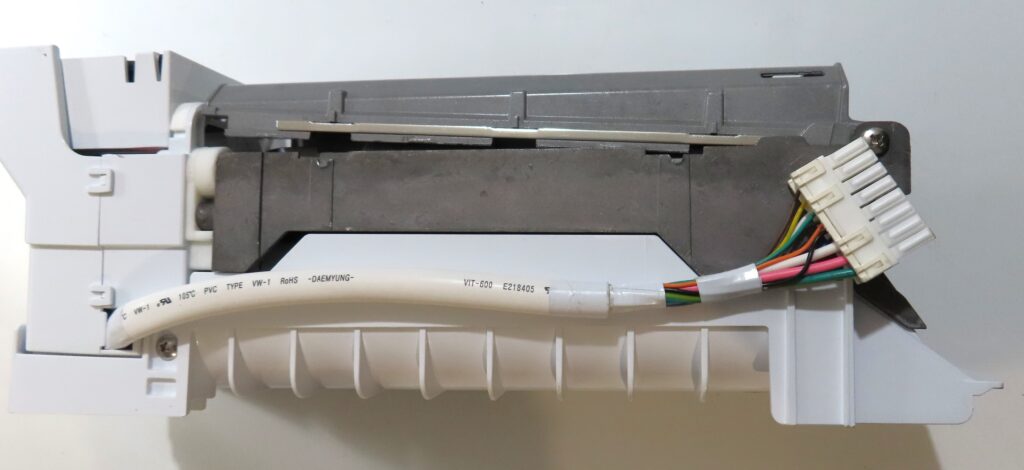 HISENSE FRIDGE ICE MAKER ASSEMBLY K2100398