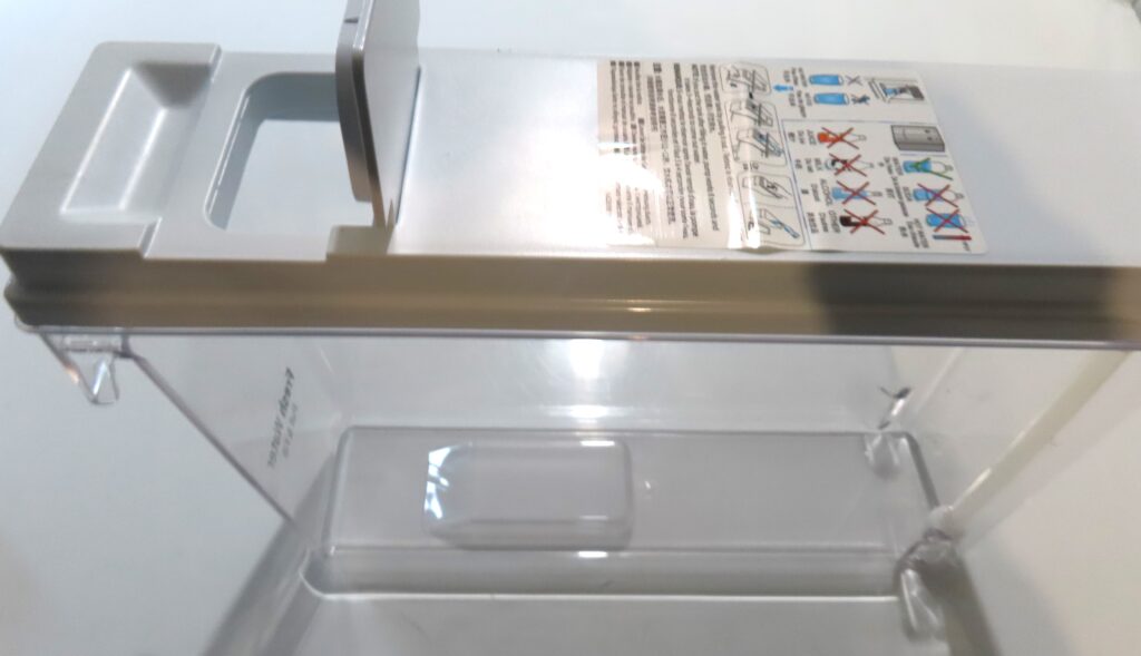 LG FRIDGE WATER TANK WITH LID AJL74372102